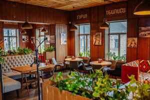 Sacivi (Krestovaya ulitsa No:86), restoran  Rybinsk'ten
