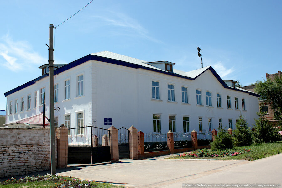 Fen lisesi, sosyal bilimler lisesi Gimnaziya № 1, Buguruslan, foto