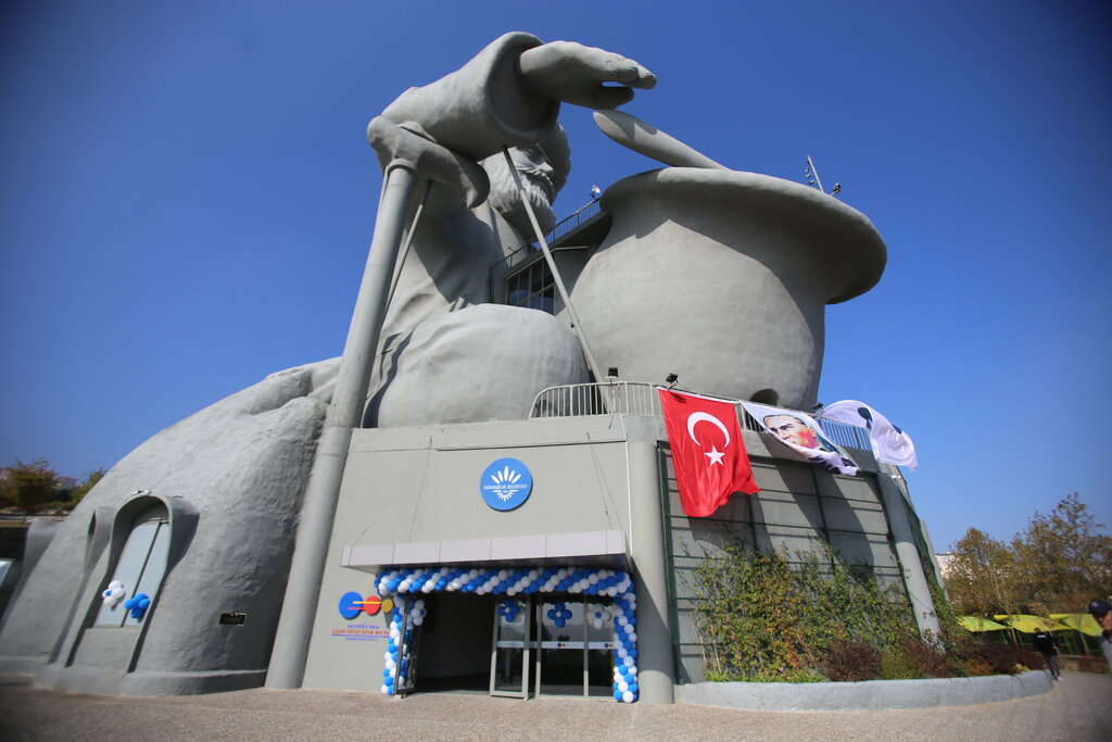 Çocuk ve gençlik merkezleri Nasreddin Hoca Çocuk Kültür Bilim Merkezi, İzmir, foto