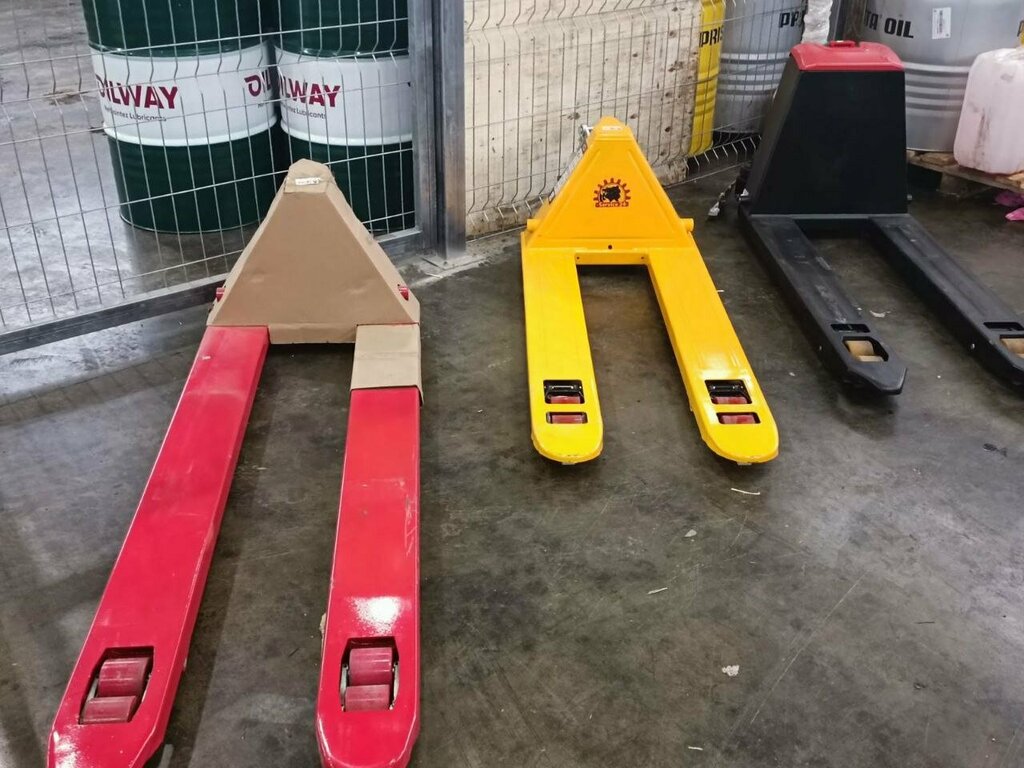 Depo ekipmanları Service 24, Naberejniye Çelny (Yar Çallı), foto