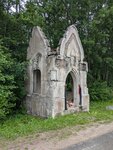 Часовня на Бабигонском кладбище (St. Petersburg, Peterhof), şapel, haç anıtı  Peterhof'tan