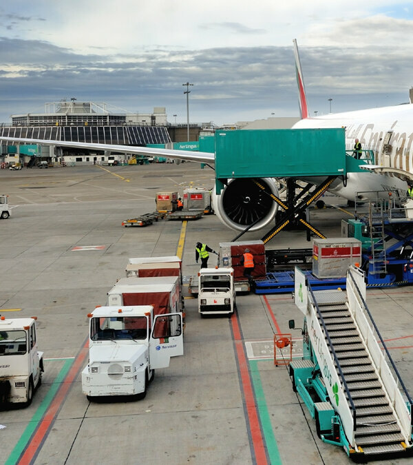 Elektronik cihaz ve parça firmaları Revolt Trading, Dubai, foto