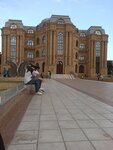 Heydar Aliyev Center (Qalubiyyе Street No:29), kültür merkezleri  Hırdalan'dan