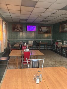 Чародейка (Severnaya ulitsa No:37А, selo Bolshoy Samovets), kafe  Voronejskaya oblastından