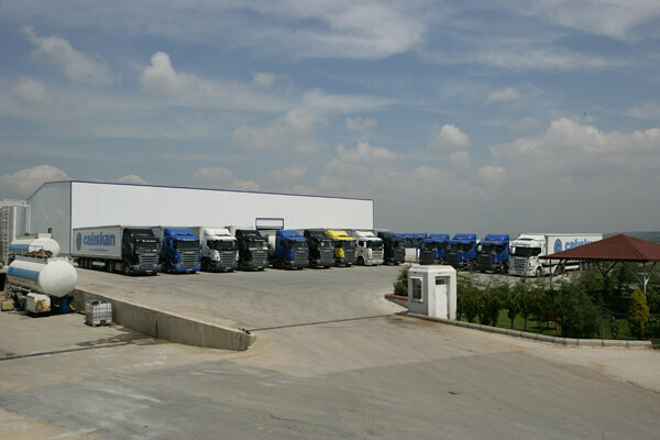 Otopark ve tamirhaneler Çalışkan Taşımacılık, İstanbul, foto