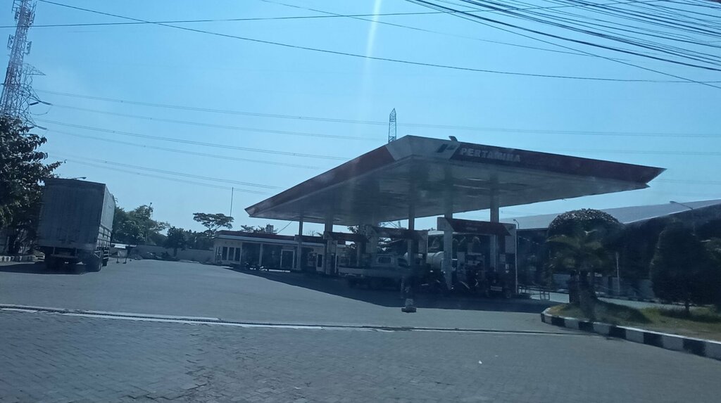 Benzin istasyonu Pertamina, , foto