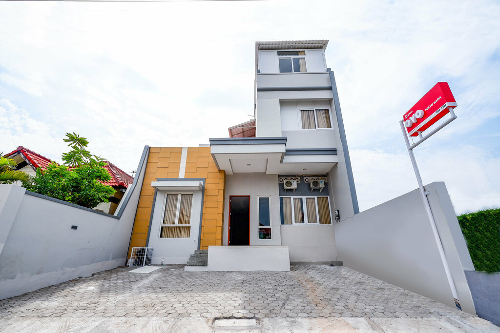 Otel Oyo 2133 Pintu Naga, Semarang, foto