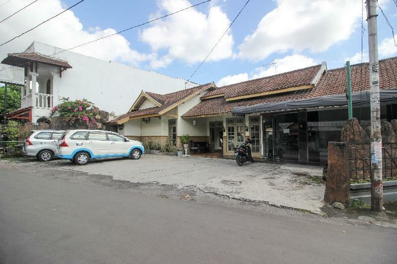 Otel RedDoorz near Rs Sarjito Yogyakarta 2, Dünya, foto