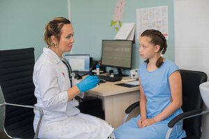 Zvezda (ulitsa Kosmonavtov No:16), tıp merkezleri ve klinikler  Kazan'dan