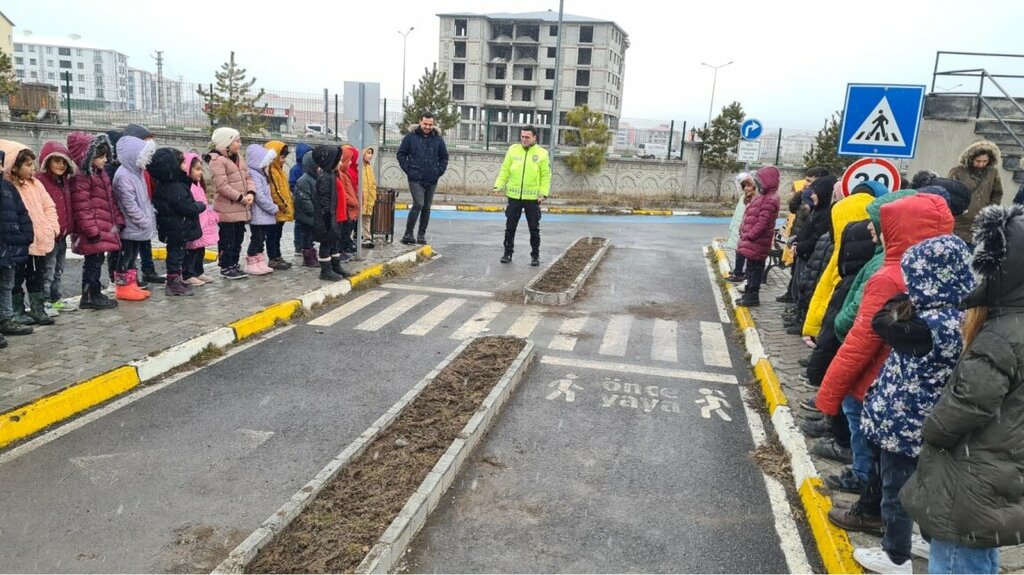i̇lkokul Mustafa Kemal Atatürk İlkokulu, Kars, foto