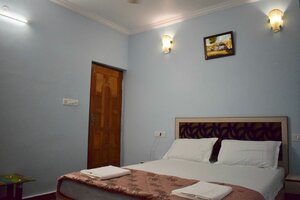 The Sovva Hotel (House 120/2A Tembwada,Morjim,Pernem,), otel  Goa'dan
