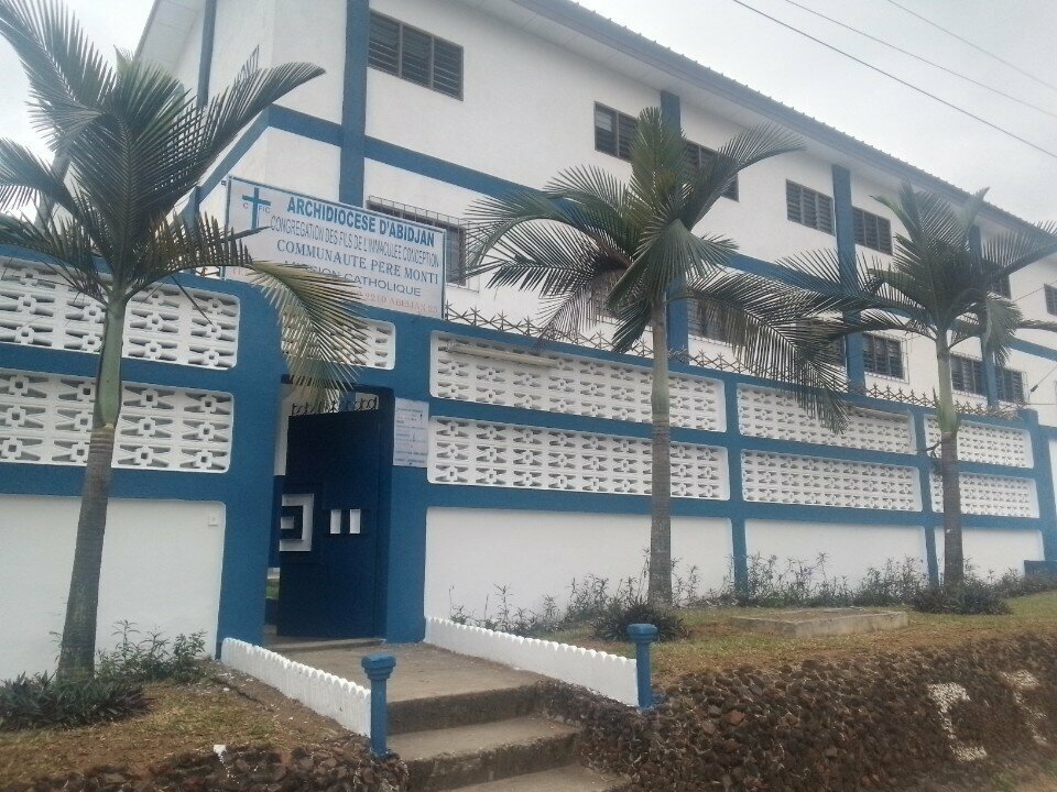 Dini dernekler Catholic Mission Pere Monti Community, Abican, foto