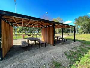 Пикниковая зона (Chelyabinsk Region, Magnitogorsk, park Veteranov Magnitki), piknik alanı  Magnitogorsk'tan