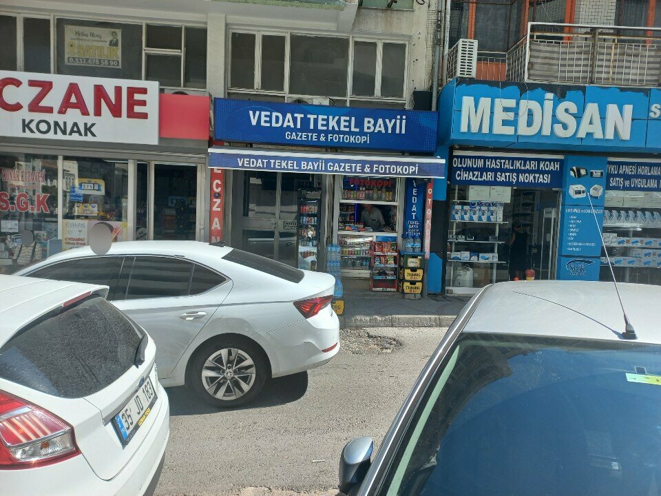 Bira dükkanı Vedat Tekel Bayii, İzmir, foto