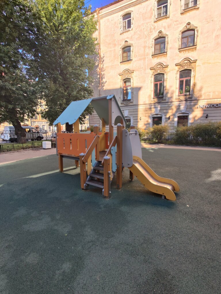 Oyun alanı Playground, Saint‑Petersburg, foto