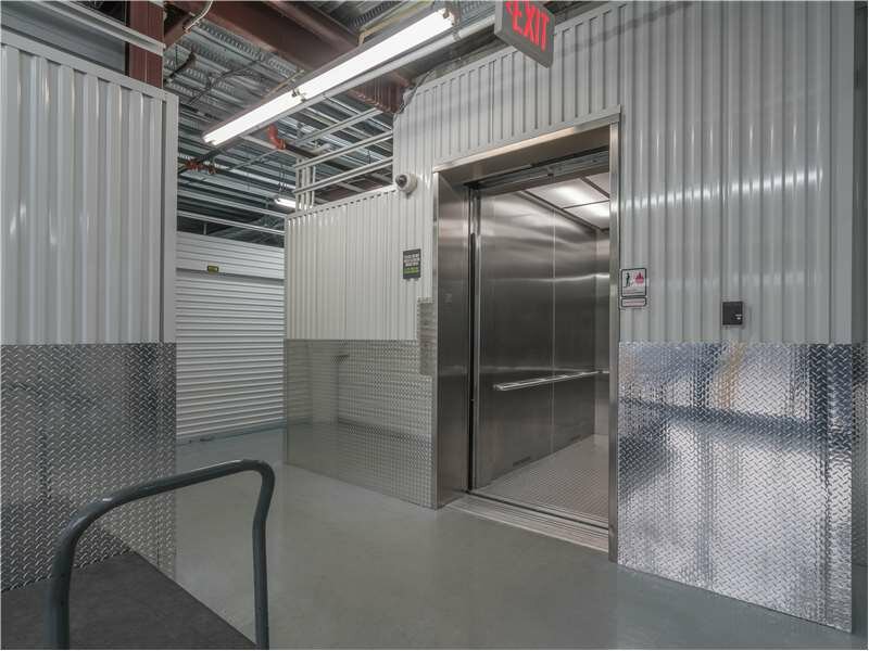 Karavan Extra Space Storage, Jacksonville, foto