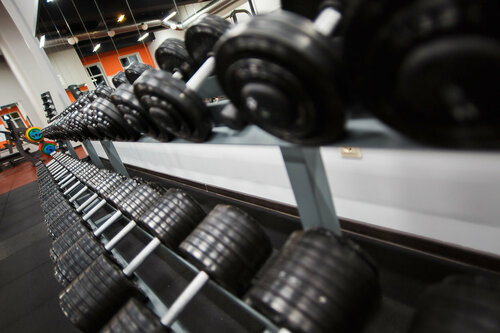 Fitness kulüpleri Атлетик, Ostrov, foto