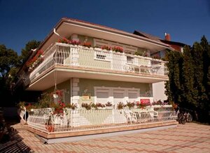 Csilla Apartmanház (Pest vármegye, Szőlő utca), otel