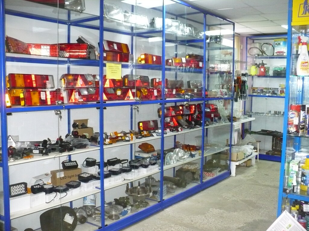 Otomobil yedek parçaları Komtranszapchast, Kemerovo, foto