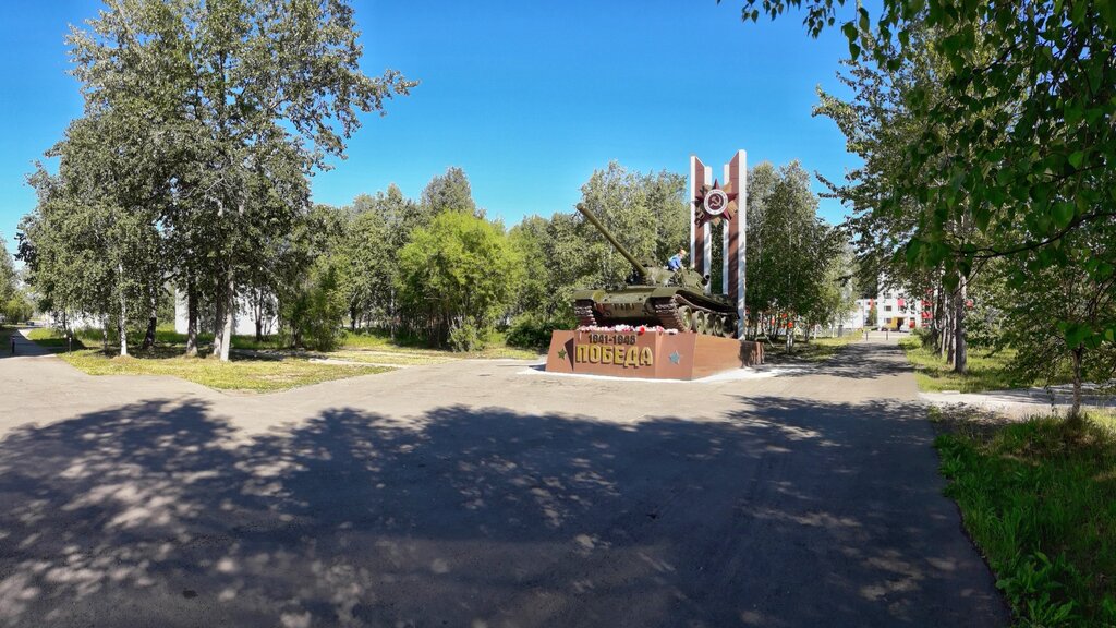 Teknoloji anıtı Танк Т-55А, Magadan Bölgesi, foto