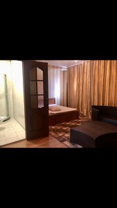 Gold Otel (Jumabek street No:215), otel  Bişkek'ten