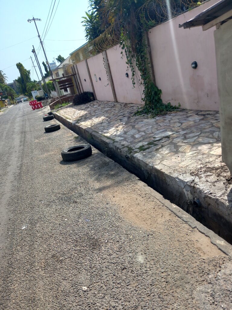 Restoran Jungle City, Akra, foto