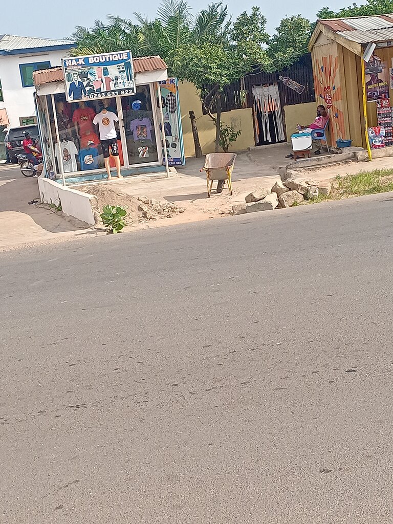 Giyim mağazası Na-K Boutique, Dünya, foto