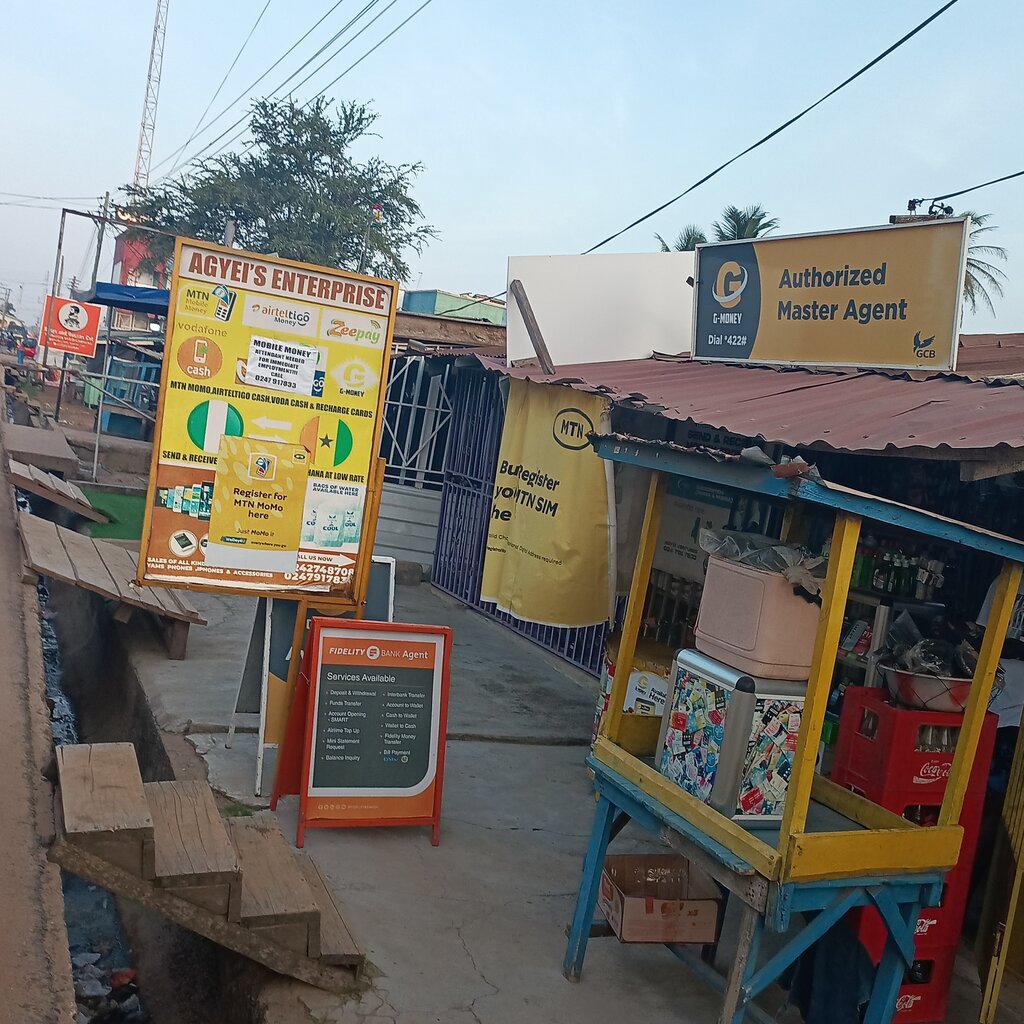 Para transferleri Agyei’s Enterprise, Dünya, foto