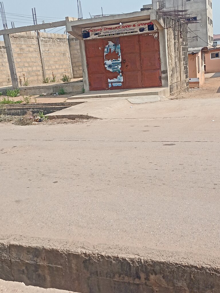 Enstrüman mağazaları Victory Star Live Band & Spinning, Akra, foto