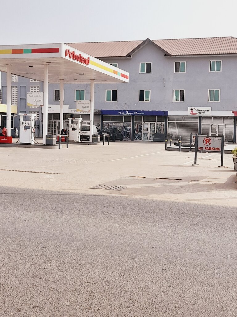 Giyim mağazası Glamsquad Apparel, Dünya, foto