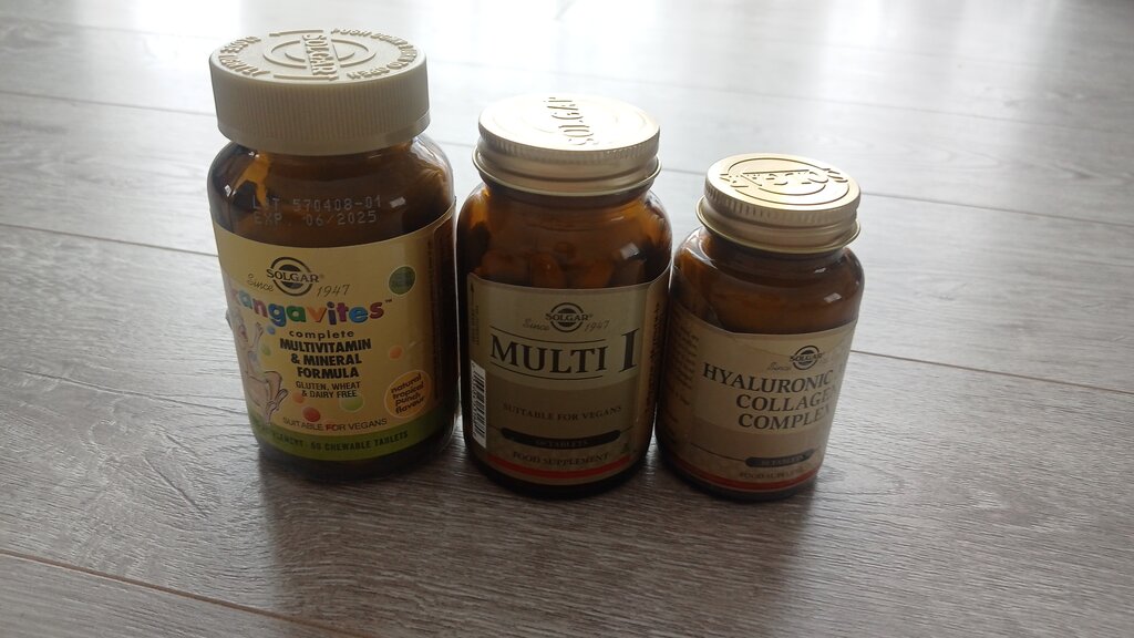 Besin takviyesi, aktariye Solgar Vitamin, Moskova, foto