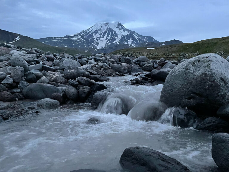 Volkan Вулкан Ичинская сопка 3621 м, Kamçatski krayı, foto