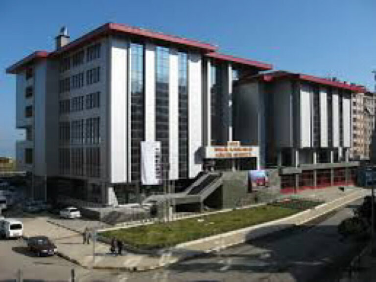 Alışveriş merkezleri Nevapark, Rize, foto