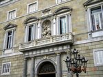 Casa de la Ciutat (Comunidad Autònoma de Cataluña, Barcelona, Plaça Sant Jaume), devlet kurumları ve bakanlıklar  Barselona'dan