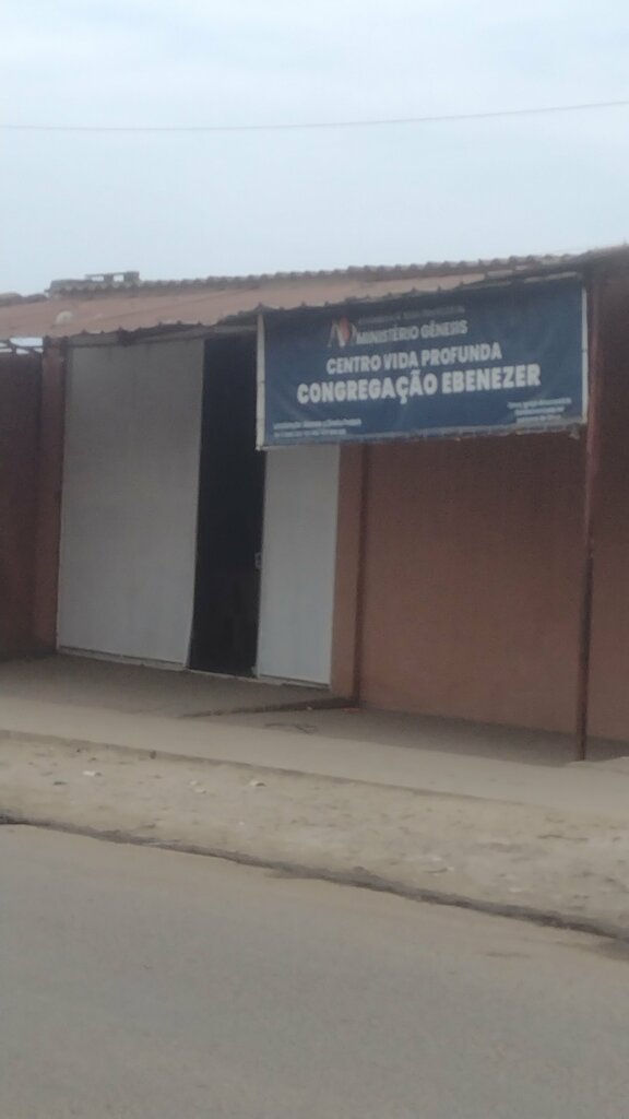 Protestan kilisesi Assembleia de Deus Pentecostal Ministério do Maculusso Centro Internacional Da Paz Gamek, Loanda, foto