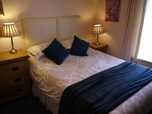 Ivy House (Great Britain), otel