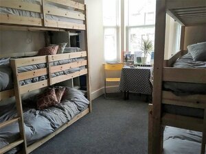 CellB - Hostel (England, Dorset County, Square Coppice), otel  Gwynedd County'den