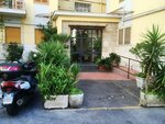 Bed and Breakfast Alexander (Via San Giacomo dei Capri No:5, Naples), otel  Napoli'den