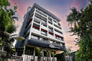 TGI Ameya Grand (Goa, North Goa County, Tiswadi Subdistrict, City of Panaji), otel  Panaji'den