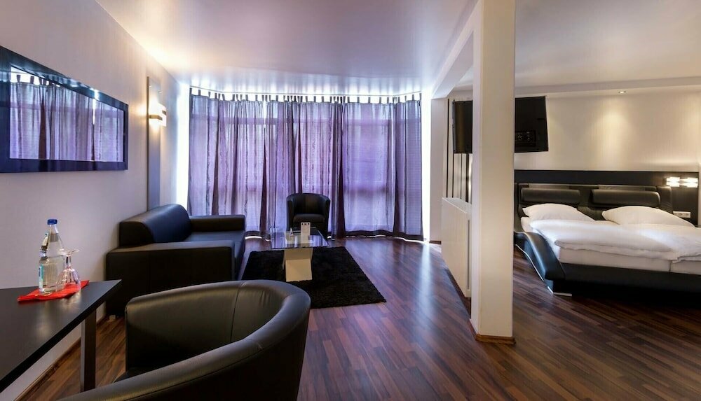 Otel Turmhotel Rhein Main, Hesse, foto