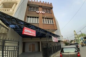 Oyo 1053 Angelyn Home Stay (North Sumatra, Nias Selatan Regency, Batu Islands), otel  Medan'dan