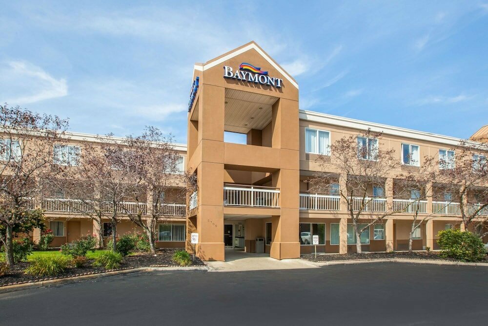 Otel Baymont by Wyndham Canton, Canton, foto