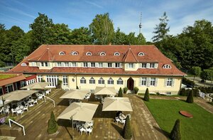 Waldhotel Stuttgart (Guts-Muths-Weg No:18, Stuttgart, Stadt Stuttgart), otel  Stuttgart'tan