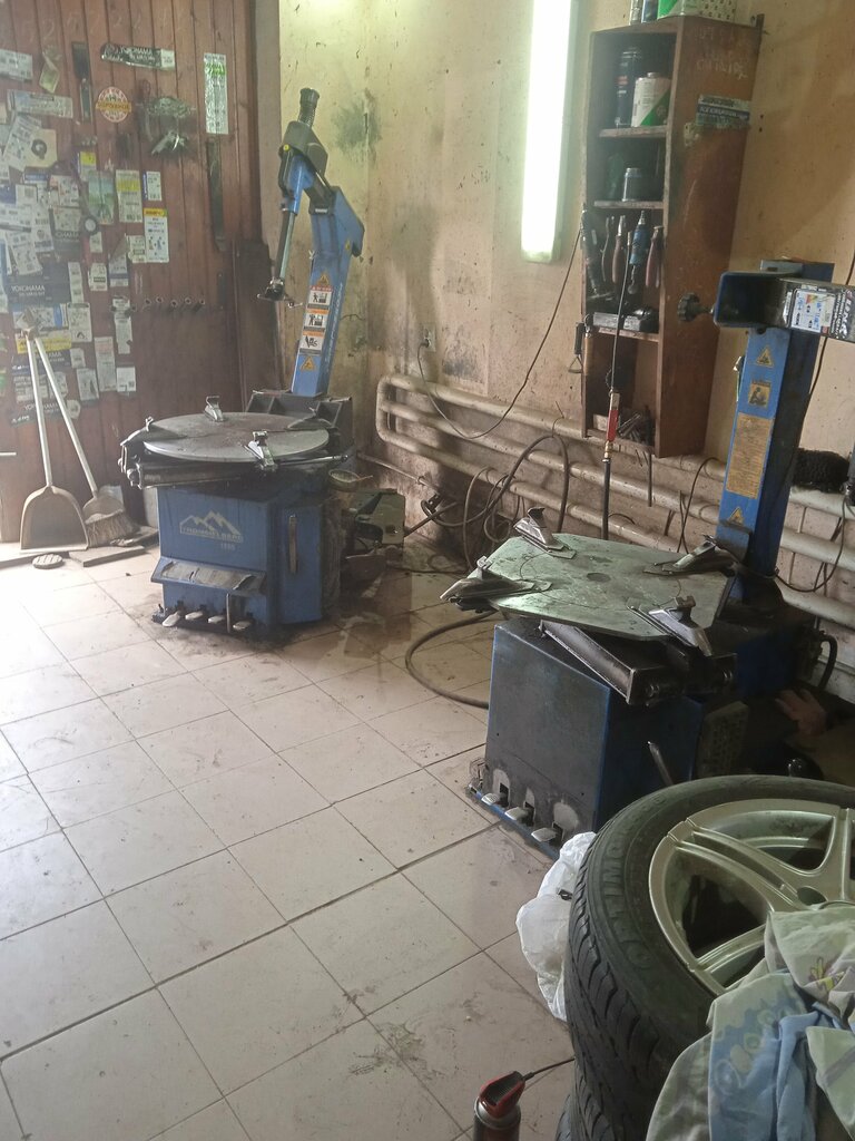 Oto lastik tamiri Шиномонтаж, Rostovskaya oblastı, foto