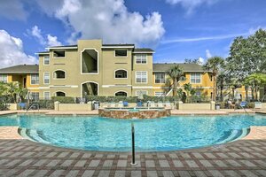 Modern Condo W Pool: 4 Mi To Clearwater Beach! (Florida, Pinellas County, Clearwater), otel  Clearwater'dan