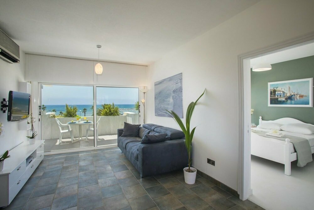 Otel Lordos Sunshore Beachfront Suite, Larnaka İlçesi, foto