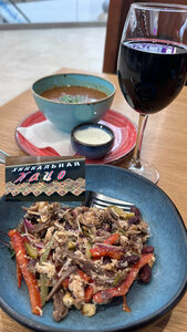 Khinkalnaia Katco (Shirotnaya ulitsa No:112Б, Tyumen), restoran  Tiumen'den