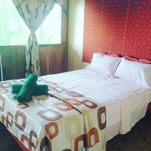 Iquitos (Departamento de La Libertad, Provincia de Trujillo, Distrito de Florencia de Mora, Calle 12 de Noviembre), otel  Dünya'dan