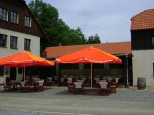 Kratochviluv Mlyn Hotel (Kraj Vysočina, Trebic, Cervena Lhota), otel  Dünya'dan