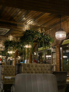 River (ulitsa Tormakhova No:37, Lazarevskoe Residential District), kafe  Soçi'den
